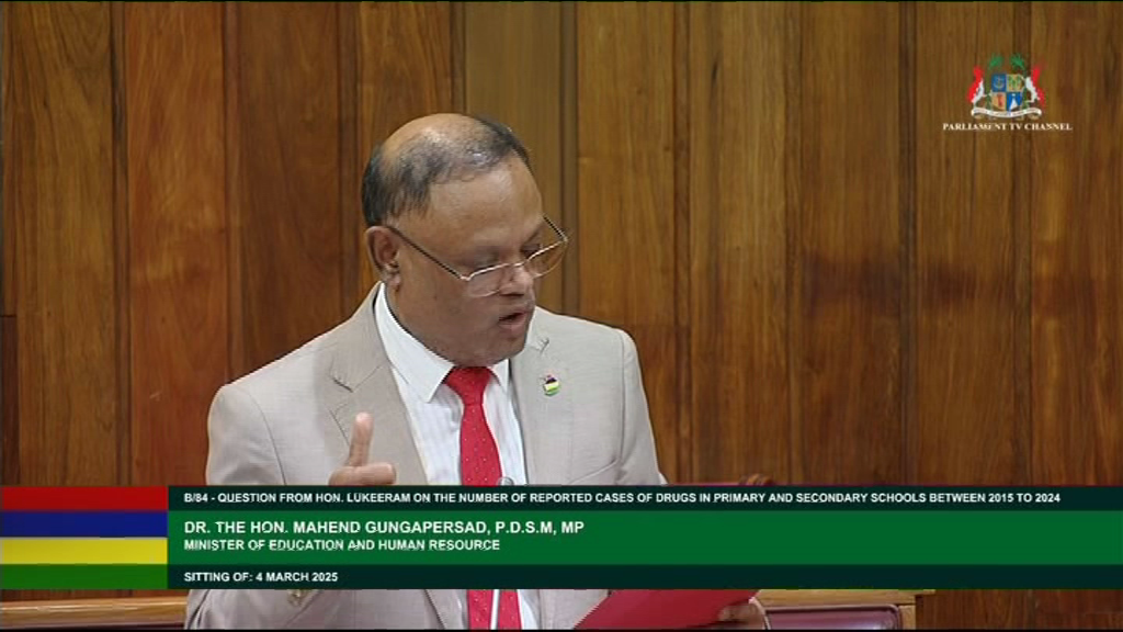 [VIDEO] Lutte contre la drogue en milieu scolaire : Bilan et mesures ...